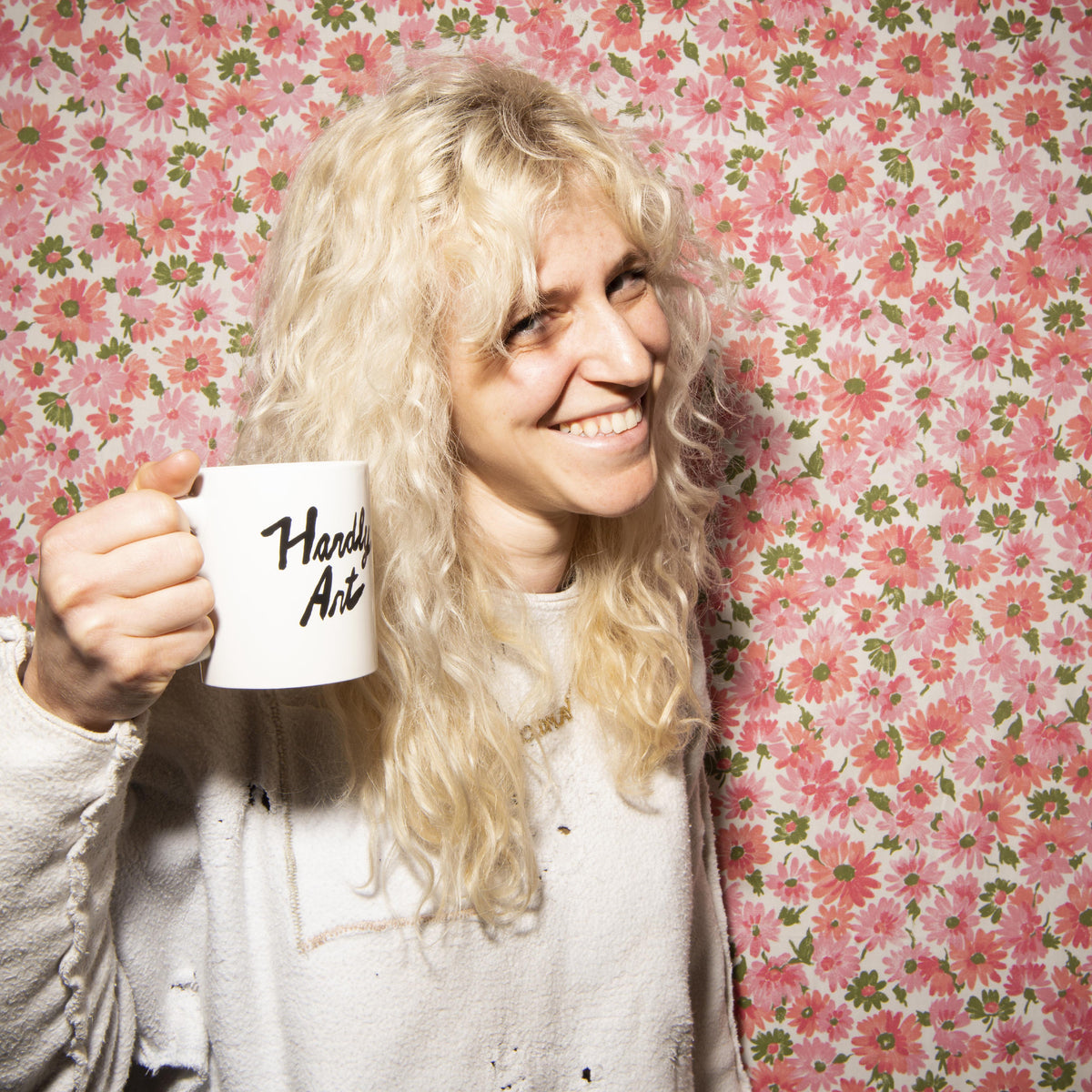 Hardly Art - Logo Mug - Sub Pop Official Store – Sub Pop Mega Mart